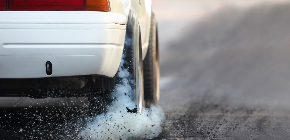 Qué Pasa Cuando Sale Humo Blanco Del Tubo De Escape