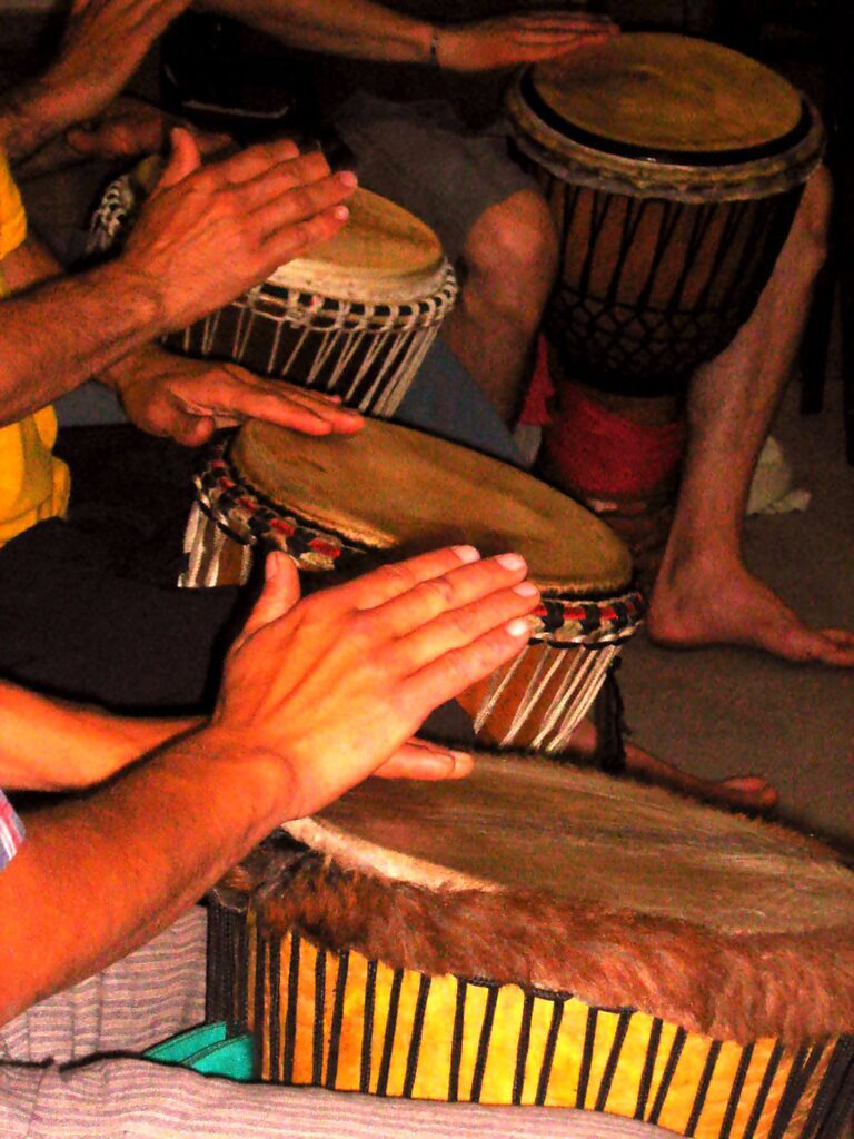 Que Transmite El Tambor: Explorando El Poder De La Percusión